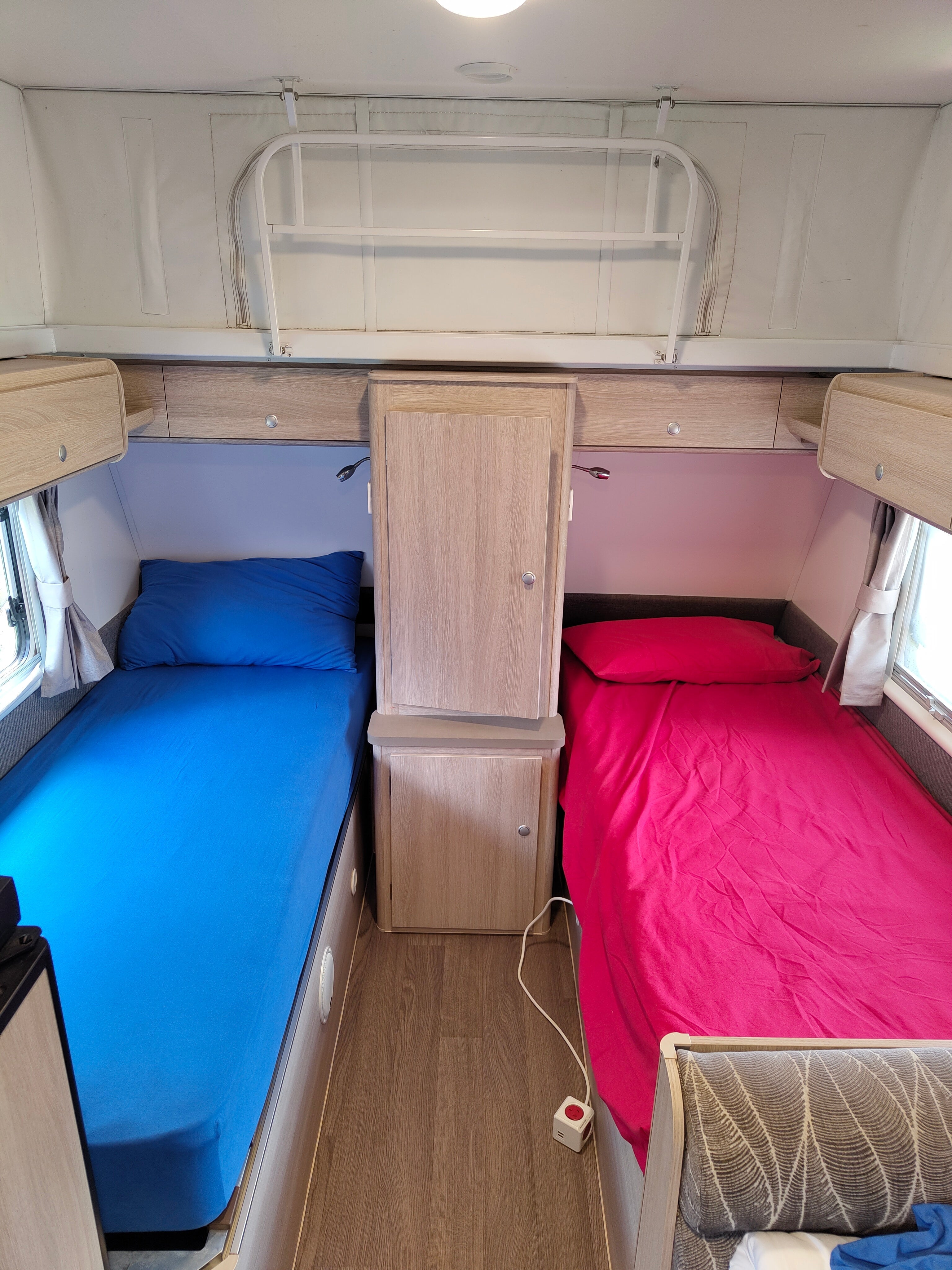 Caravan Bedding That Stays Put – Easy Fit Jersey Sheets for Every Size ...